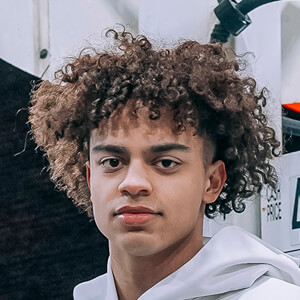 Baschin (Twitch Star) - Age, Birthday, Bio, Facts, Family, Net Worth, Height & More | AllFamous.org