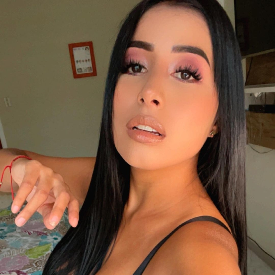 Mayita Arizaga (Instagram Star) - Age, Birthday, Bio, Facts, Family, Net Worth, Height & More ...