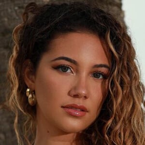 Solange Diaz (YouTube Star) - Age, Birthday, Bio, Facts, Family, Net ...